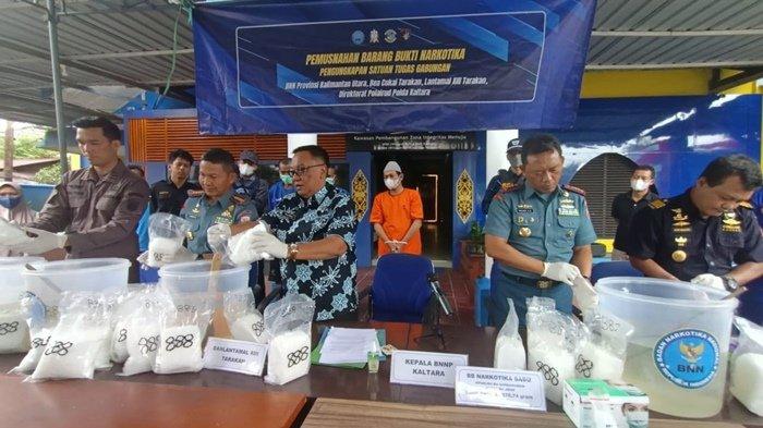 BREAKING NEWS 23 Kilogram Sabu Dimusnahkan di Kantor BNNP Kaltara, Satu Orang WNA Masih DPO ...