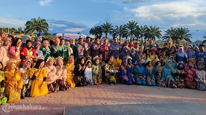 Tari Iluk Dangan Ramaikan Pengukuhan dan Deklarasi Pakuwaja Kaltara ...