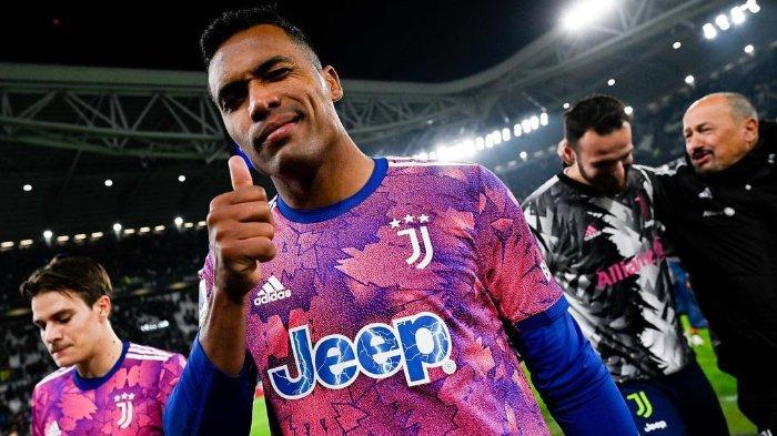 Sempat Masuk Daftar Jual, Ini Alasan Juventus Perpanjang Kontrak Alex ...