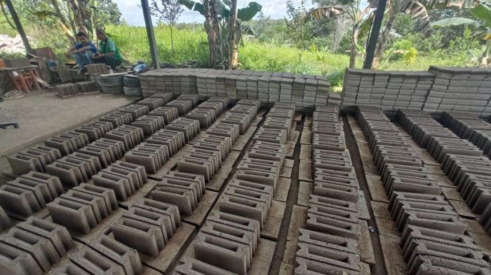 ENM Grup Ubah Limbah Pembakaran Batu Bara Jadi Batako untuk Dinding Rumah dan Pedestrian Jalan ...