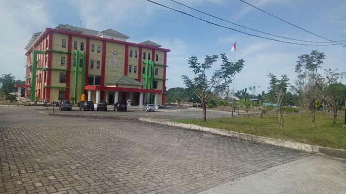 Persiapkan Prodi Kedokteran dan Profesi Dokter, Rektor UBT Prof Adri ...