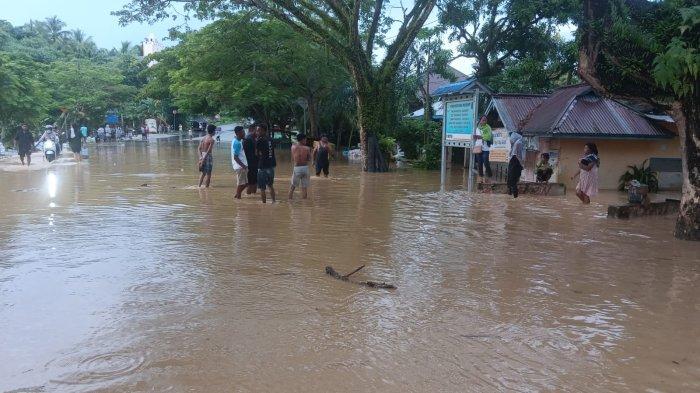 Hujan Deras Semalaman, Sejumlah Wilayah di Nunukan Terendam Banjir, BPBD Bantu Evakuasi Barang ...