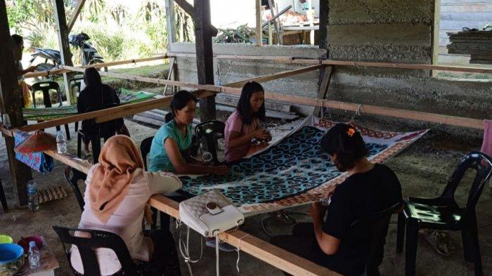 Ajakan Gubernur Pakai Batik Khas Kaltara, Pengusaha Lokal di Malinau ...