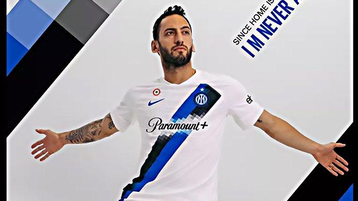 Inter Milan Rilis Jersey Tandang, Calhanoglu dkk Tampil Klasik dengan ...
