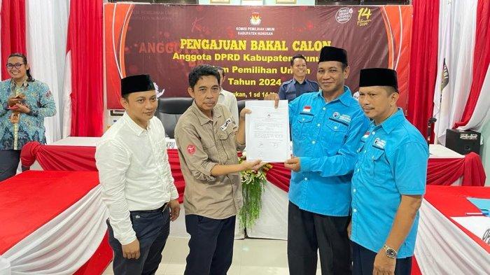 Hasil Mediasi Bawaslu, Partai Gelora Akhirnya Ajukan Kembali Berkas 30 Bacaleg ke KPU Nunukan ...