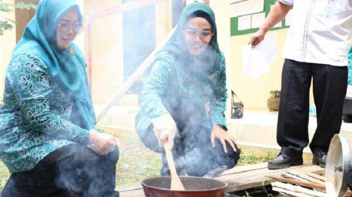 UMKM Kaltara, 1000 Kue Kumpol, Makanan Khas Suku Tidung akan Sajikan ...
