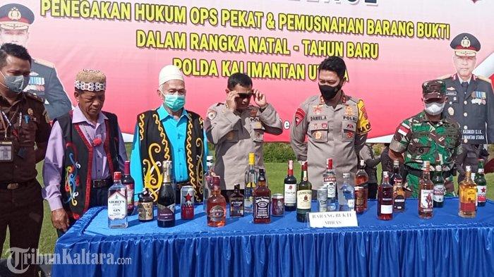 Jelang Natal dan Tahun Baru Polda Kaltara Musnahkan 6.890 Botol Miras - Tribunkaltara.com