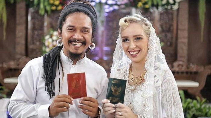 Akui Sering Cekcok, Pemilik Goyang Jingjit Dellu Uyee Cerai Istri ...