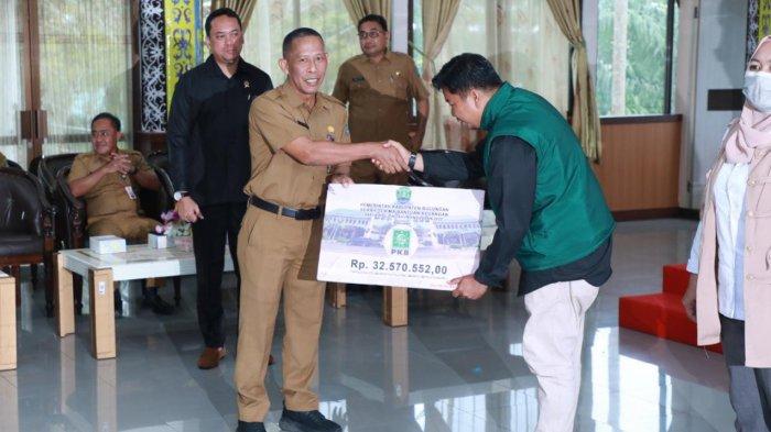 Serahkan Bantuan Keuangan ke Parpol, Berikut Pesan Bupati Bulungan ...