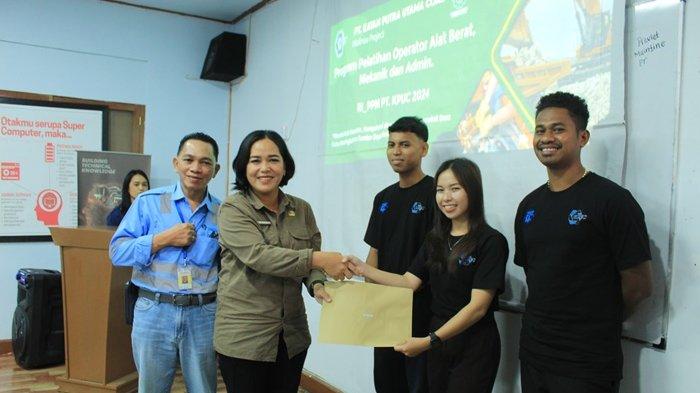 Pemberdayaan Masyarakat, PT KPUC Gelar Pelatihan Operator Alat Berat ...