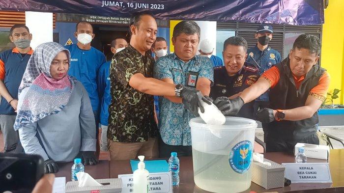 Update Pemusnahan Sabu Hampir 1 Kilogram di Kantor BNNP Kaltara, Lima Tersangka Dihadirkan ...