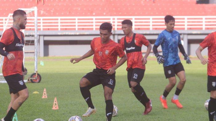 Persiapkan Liga 1 2023/2024, 22 Pemain Borneo FC Latihan Perdana di ...