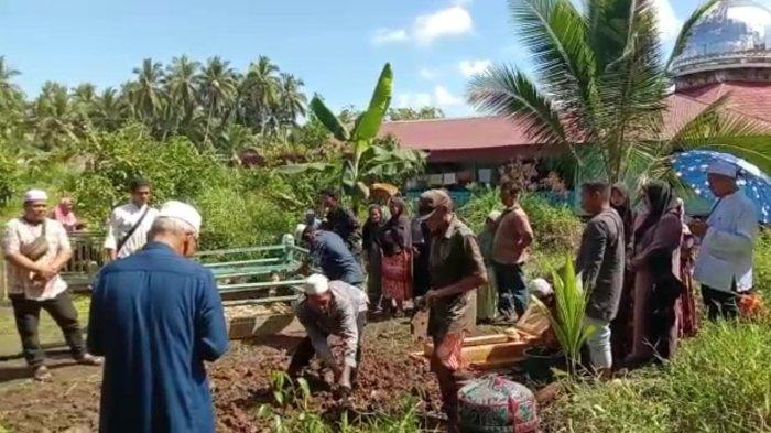 Jenazah Anak Diduga Dianiaya Ibu Kandung Telah Dimakamkan, Sejumlah ...
