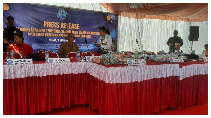 Breaking News - BNN Rilis Penangkapan DPO 'Raja Narkoba' Puntun ...