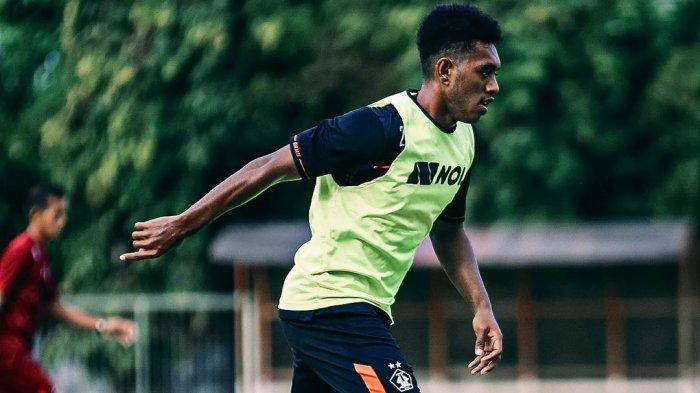 Tugas Kelly Sroyer di Persik Kediri yang Didatangkan dari PSBS, Lihat ...