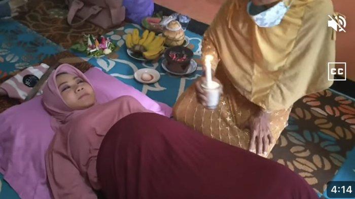 Makna Ritual Mangkang Kahang Badak, Upacara Sembilan Bulanan Jadi Tradisi Masyarakat Dayak ...