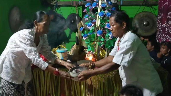Fungsi Upacara Menyangiang, Ritual Pengobatan Suku Dayak Kalteng Kaya ...