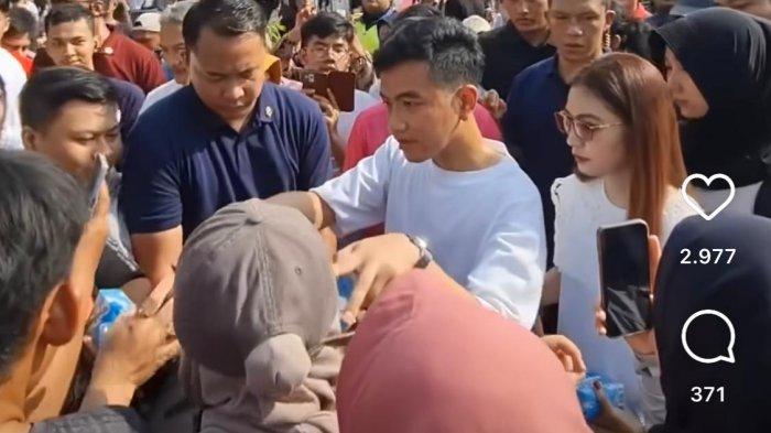 Bukan Kampanye, Ini Alasan Gibran Rakabuming Raka Bersama Selvi Bagikan Susu di Car Free Day ...