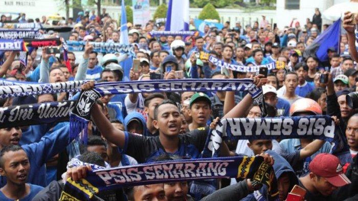 Eks Persib Disentil Saat Pelatih Baru PSIS Semarang Sibuk Urus Timnas ...