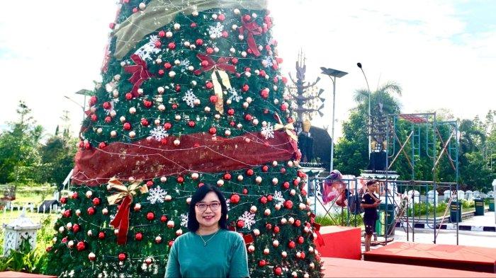 Pohon Natal di Area Bundaran Besar Palangkaraya Spot Favorit Swafoto ...