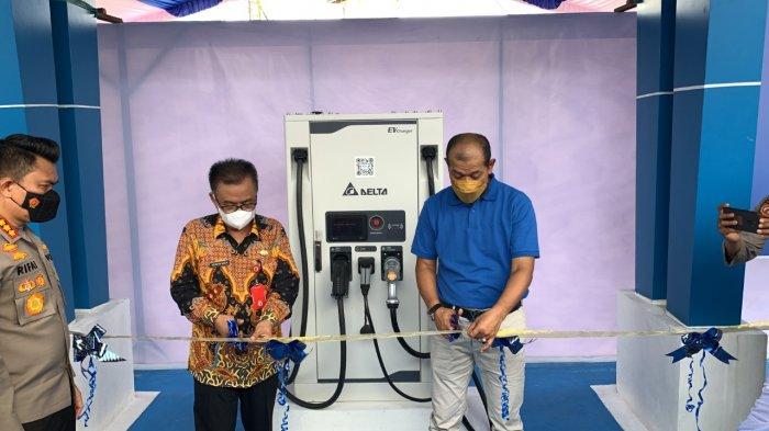 Dukung Penggunaan Energi Terbarukan, PLN Kalselteng Resmikan SPKLU di Palangkaraya ...