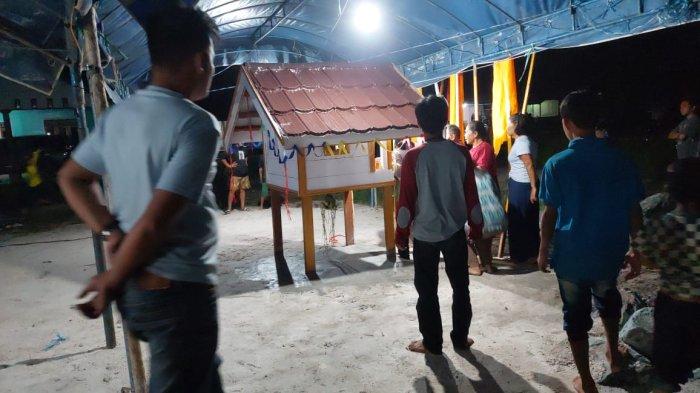 Warga Desa Buhut Jaya dan PT Telen Orbit Prima Gelar Ritual Pakanan ...