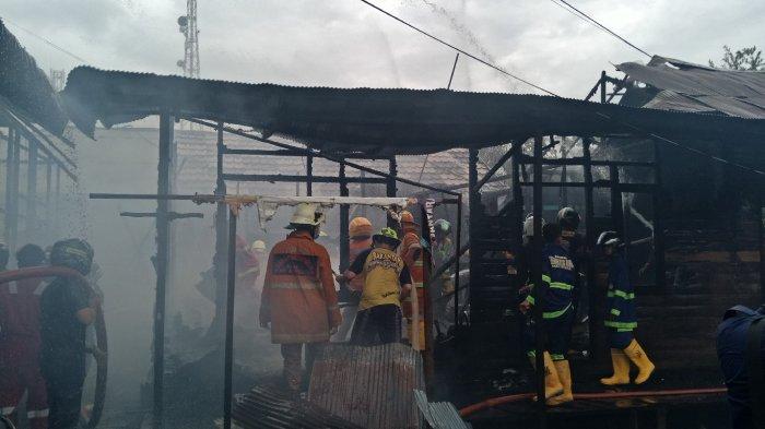 Hantu Api Ludeskan Bedakan Enam Pintu di Keraton Martapura Kalsel ...