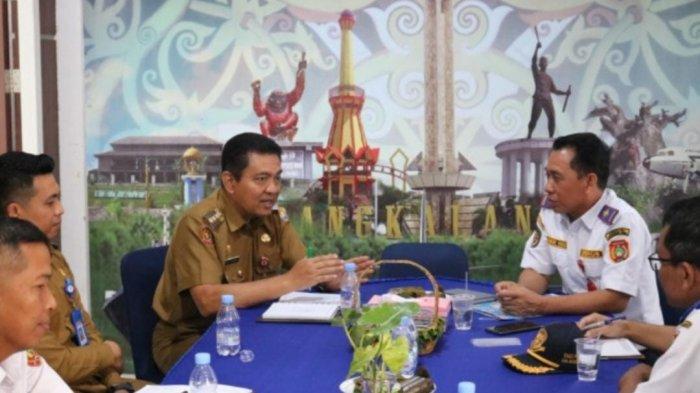 Kunjungi Kantor Dishub, Pj Bupati Kobar Imbau Tetap Solid dan Beri ...