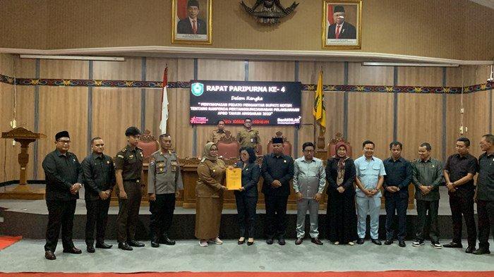 Wakil Bupati Sampaikan Raperda Pertanggungjawaban APBD 2023 Kabupaten Kotawaringin Timur ...