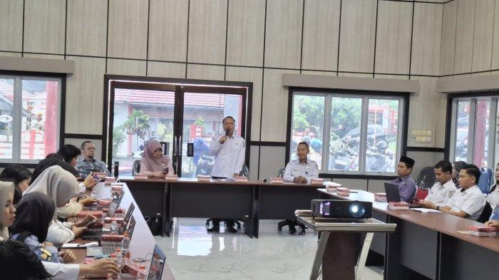 Pemkab Murung Raya Kalteng Gelar Bimtek Aplikasi Srikandi bagi Para Pegawai Dispursip ...