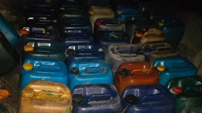 Sita Puluhan Jerigen Berisi Ratusan Liter Solar Bersubsidi Dalam Mobil ...