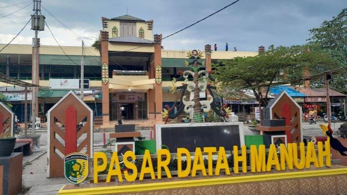 Transaksi Jual Beli di Pasar Datah Manuah Palangkaraya Sepi, Pedagang ...