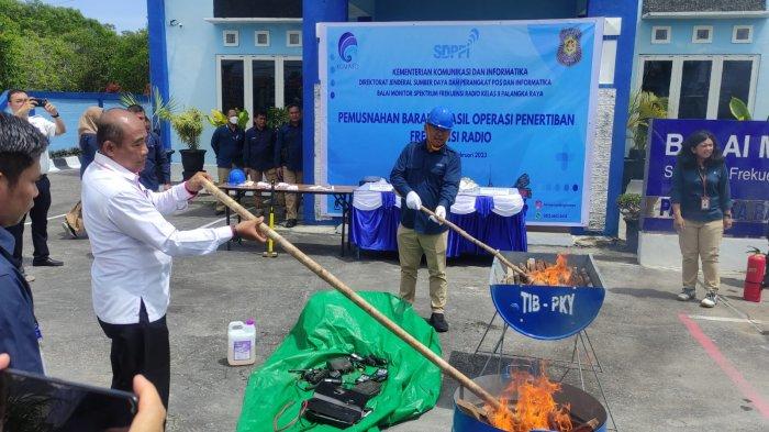 Ganggu Frekuensi Penerbangan, 13 Perangkat Komunikasi Ilegal ...