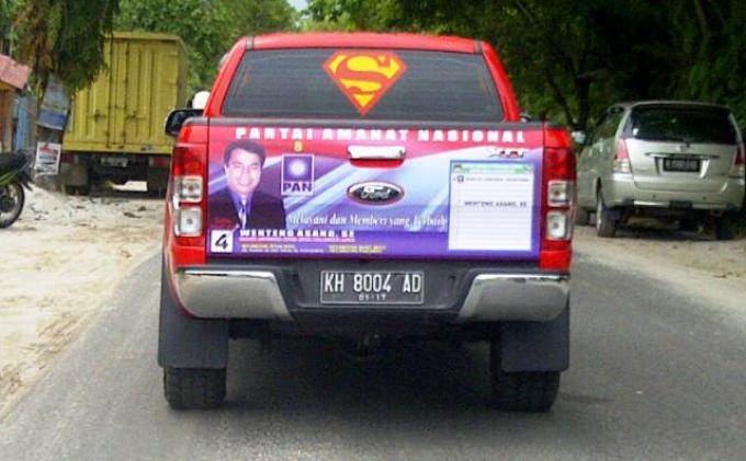 Stiker Caleg Di Mobil Bakal Dirazia - Tribunkalteng.com