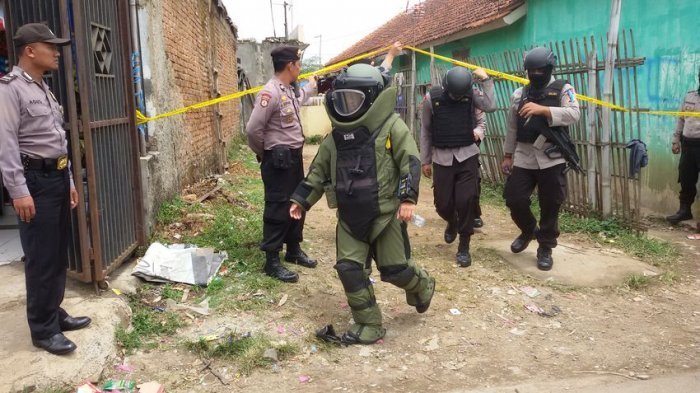 Ledakan Bom Sempat Disangka Tabung Gas, Tiga Terduga Teroris Ditangkap ...
