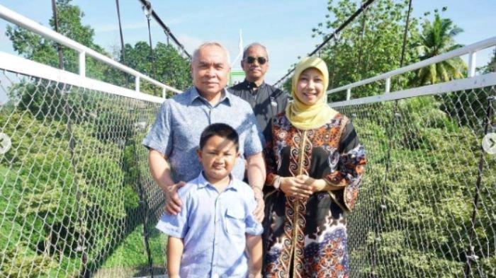 FOTO-FOTO: Momen Manis Gubernur Kaltim Isran Noor dan Almarhum Sang ...