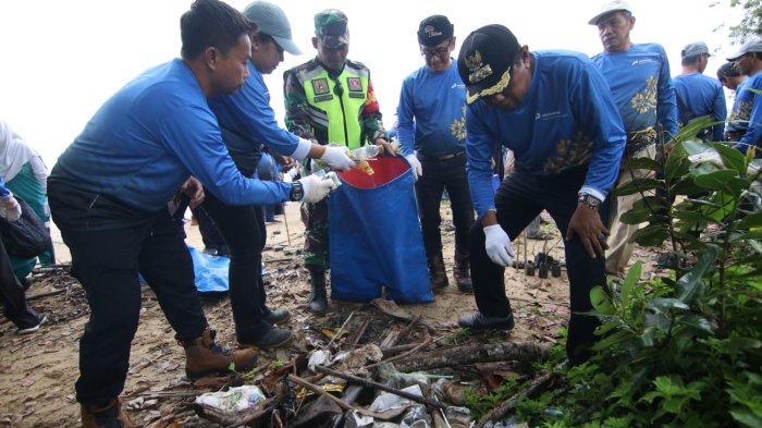 Peringatan Hari Lingkungan Hidup di Penajam Paser Utara, Aksi Bersih Pantai dan Penanaman ...