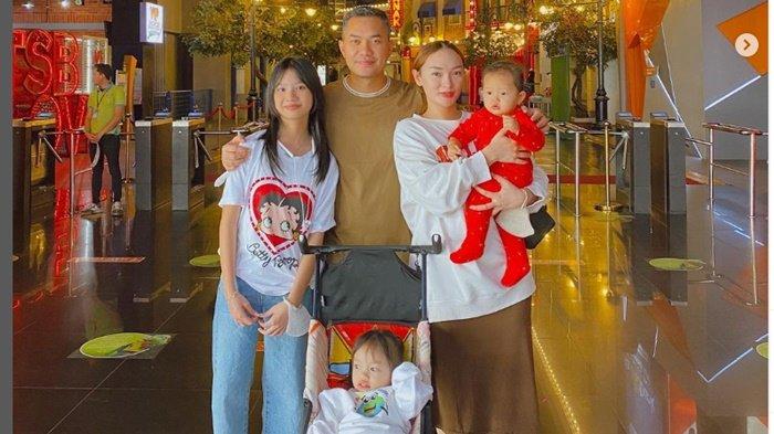 Kumpul Keluarga, Suami Zaskia Gotik Ajak Anak Istri Liburan, Sirajuddin ...