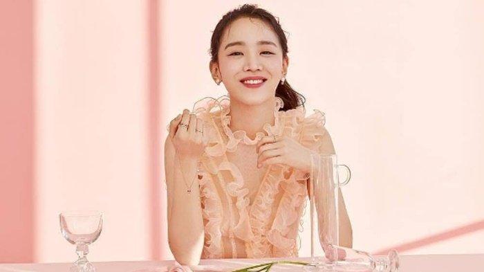Potret Kecantikan Shin Hye Sun, Aktris Korea yang Dikabarkan Berpacaran ...