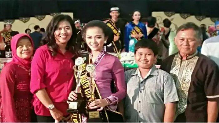 Sosok Orangtua Bella Bonita, Potret Mertua Denny Caknan yang Ikut ...