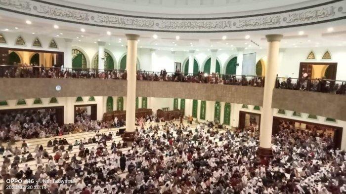 Efek Positif Ustaz Abdul Somad Tabligh Akbar di Masjid Agung Al-Faruq Kutai Timur - Tribunkaltim.co