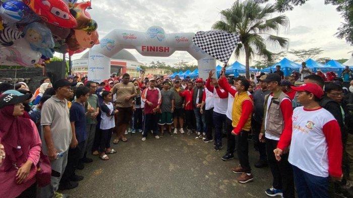 Semarak HUT ke-78 Kemerdekaan RI, Ribuan Masyarakat Balikpapan Antusias Ikuti Jalan Santai ...