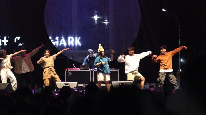 Viral, Seleb Tiktok Aul Terjatuh dan Tertimpa Sound di Balikpapan ...