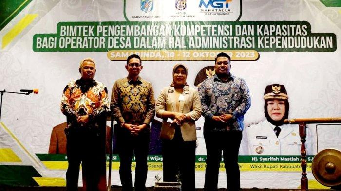 Operator Desa di Paser Dibekali Bimtek Pengembangan Kompetensi ...