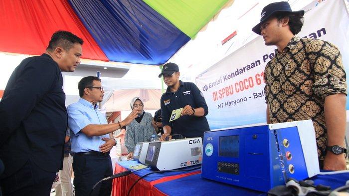 BERITA FOTO: Pertamina Uji Emisi Gratis di SPBU Coco MT Haryono ...