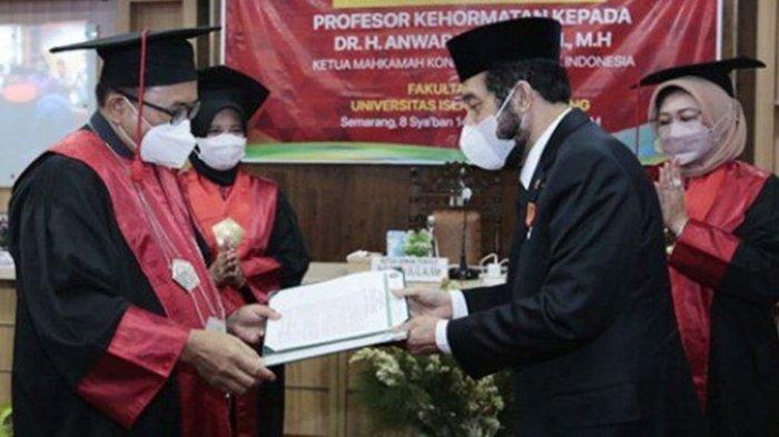 Anwar Usman Dicopot dari Ketua MK, Unissula Kaji Pencabutan Gelar ...