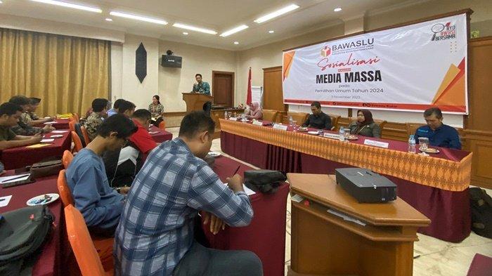 Jelang Masa Kampanye Pemilu 2024, Bawaslu Kukar Ajak Media Massa ... Jelang Masa Kampanye Pemilu 2024, Bawaslu Kukar Ajak Media Massa ...