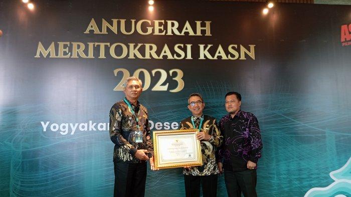 Bupati Ardiansyah Bersyukur Pemkab Kutim Raih Predikat Baik Anugerah Meritokrasi 2023 ...