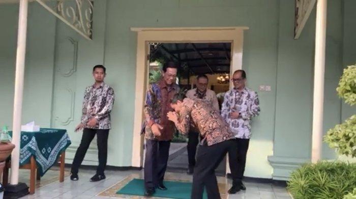 Sri Sultan HB X Bantah Bahas Ade Armando saat Bertemu Raja Juli Antoni ... Sri Sultan HB X Bantah Bahas Ade Armando saat Bertemu Raja Juli Antoni ...