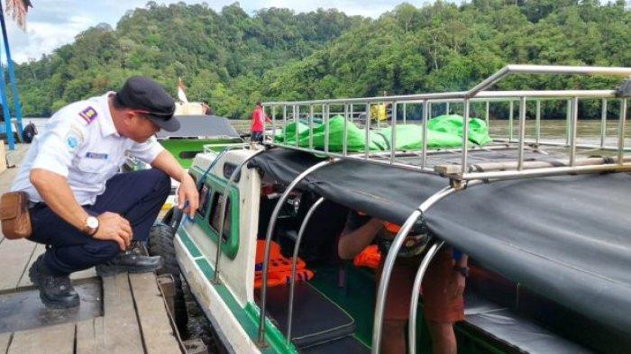 Musim Hujan, Dishub Mahulu Kalimantan Timur Imbau Masyarakat Berhati-hati Saat Melintas ...